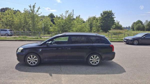 Melns Toyota Avensis 2005 Utena, ar dzinēja tilpumu 2.23 L un nobraukumu 342 tūkst. km par 1300 €, foto 5 vietnē AUTOMOTO.COM.LV