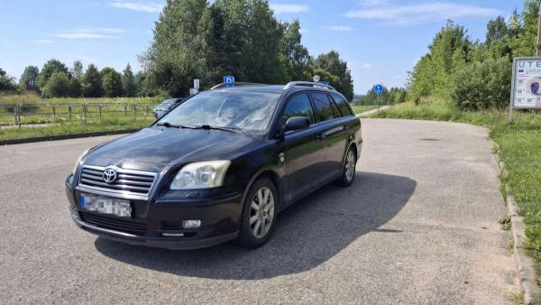 Melns Toyota Avensis 2005 Utena, ar dzinēja tilpumu 2.23 L un nobraukumu 342 tūkst. km par 1300 €, foto 6 vietnē AUTOMOTO.COM.LV