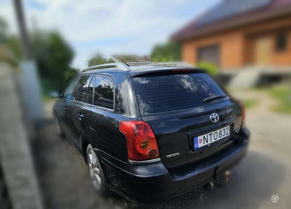 Melns Toyota Avensis 2005 Kauņa, ar dzinēja tilpumu 2.00 L un nobraukumu 321 tūkst. km par 1200 €, foto 4 vietnē AUTOMOTO.COM.LV