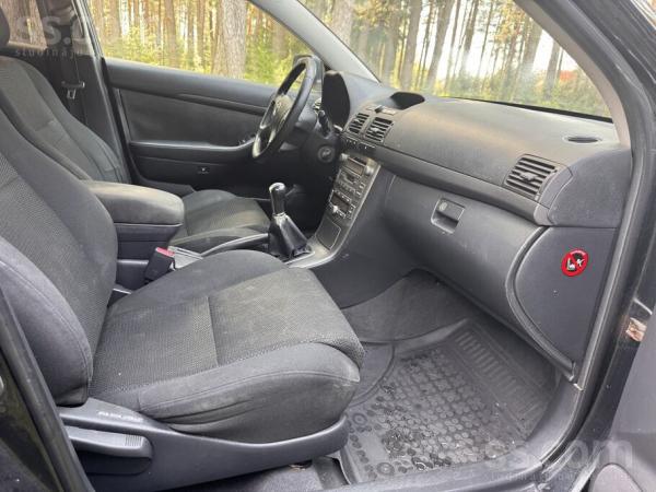 Black Toyota Avensis 2005 in Riga, with an engine capacity of 2.00 L and mileage of 0 thousand km for 1550 €, photo 9 on AUTOMOTO.COM.LV