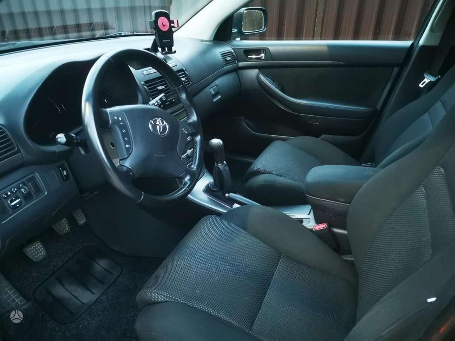 Черный Тойота Авенсис 2005 в Вильнюс, объемом двигателя 1.80 л и пробегом 108 тыс. км за 2750 €, фото 10 на AUTOMOTO.COM.LV