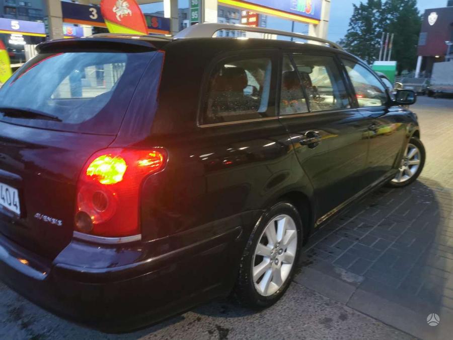 Черный Тойота Авенсис 2005 в Вильнюс, объемом двигателя 1.80 л и пробегом 108 тыс. км за 2750 €, фото 14 на AUTOMOTO.COM.LV