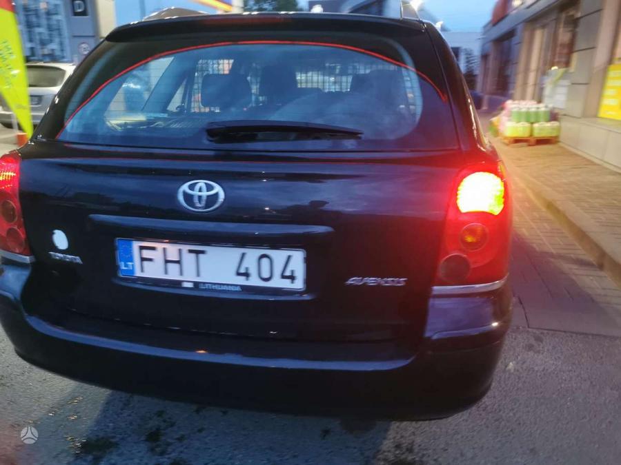 Черный Тойота Авенсис 2005 в Вильнюс, объемом двигателя 1.80 л и пробегом 108 тыс. км за 2750 €, фото 15 на AUTOMOTO.COM.LV