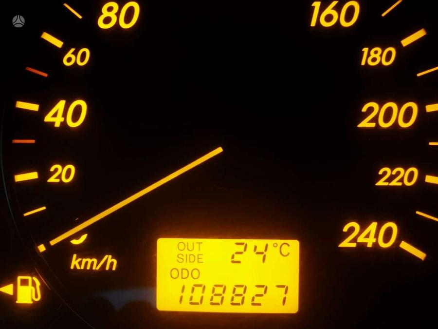 Черный Тойота Авенсис 2005 в Вильнюс, объемом двигателя 1.79 л и пробегом 108 тыс. км за 2650 €, фото 1 на AUTOMOTO.COM.LV
