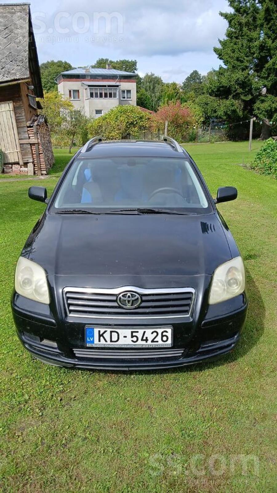 Black Toyota Avensis 2005 in Valka, with an engine capacity of 1.80 L and mileage of 353 thousand km for 1100 €, photo 1 on AUTOMOTO.COM.LV