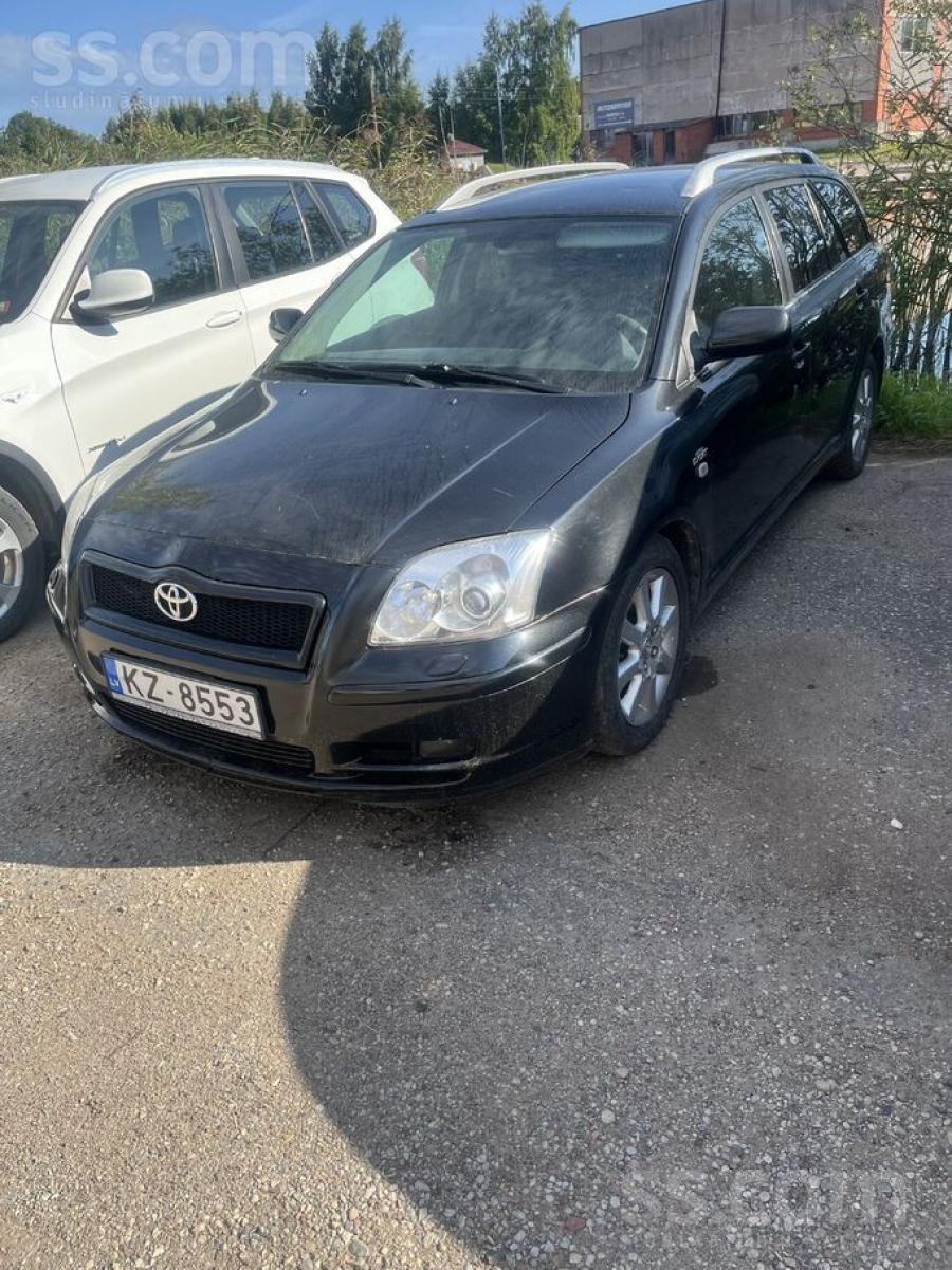 Black Toyota Avensis 2005 in Liepaja, with an engine capacity of 2.20 L and mileage of 376 thousand km for 900 €, photo 3 on AUTOMOTO.COM.LV