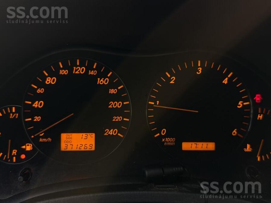 Black Toyota Avensis 2005 in Riga, with an engine capacity of 2.00 L and mileage of 360 thousand km for 1100 €, photo 8 on AUTOMOTO.COM.LV