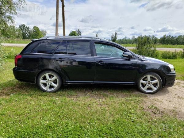 Melns Toyota Avensis 2006 Tukums, ar dzinēja tilpumu 2.20 L un nobraukumu 319 tūkst. km par 500 €, foto 2 vietnē AUTOMOTO.COM.LV