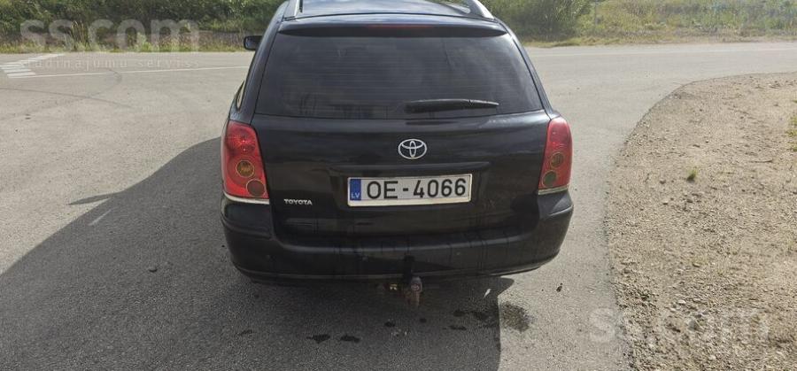 Black Toyota Avensis 2006 in Jekabpils, with an engine capacity of 2.00 L and mileage of 340 thousand km for 2200 €, photo 3 on AUTOMOTO.COM.LV