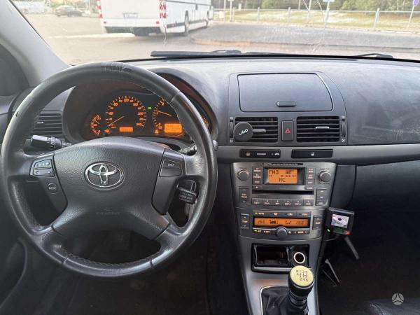Melns Toyota Avensis 2006 Druskininkai, ar dzinēja tilpumu 2.20 L un nobraukumu 430 tūkst. km par 999 €, foto 11 vietnē AUTOMOTO.COM.LV