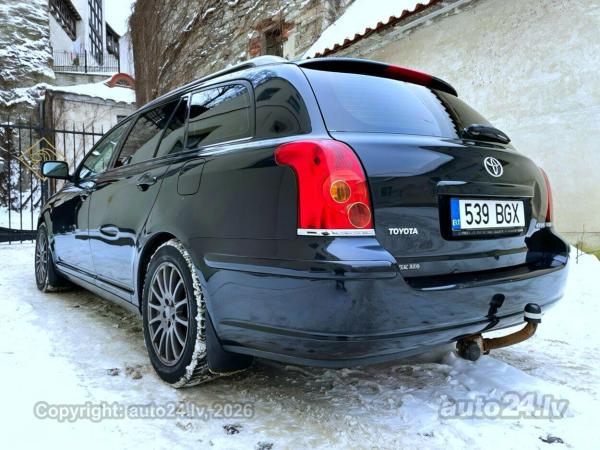 Black Toyota Avensis 2006 in Tallinn, with an engine capacity of 2.40 L and mileage of 300 thousand km for 1999 €, photo 4 on AUTOMOTO.COM.LV