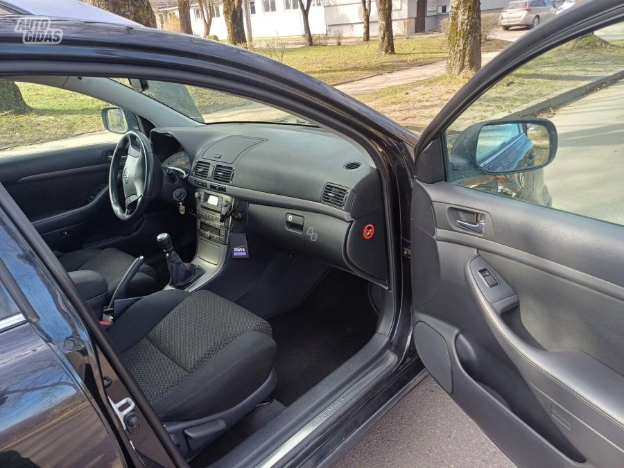 Black Toyota Avensis 2006 in Kaunas, with an engine capacity of 2.20 L and mileage of 274 thousand km for 2200 €, photo 10 on AUTOMOTO.COM.LV