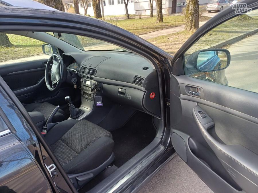 Black Toyota Avensis 2006 in Kaunas, with an engine capacity of 2.20 L and mileage of 273 thousand km for 2150 €, photo 6 on AUTOMOTO.COM.LV
