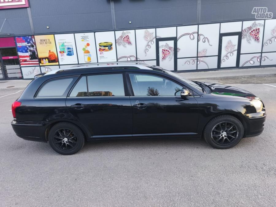 Black Toyota Avensis 2006 in Taurage, with an engine capacity of 2.00 L and mileage of 302 thousand km for 1980 €, photo 9 on AUTOMOTO.COM.LV