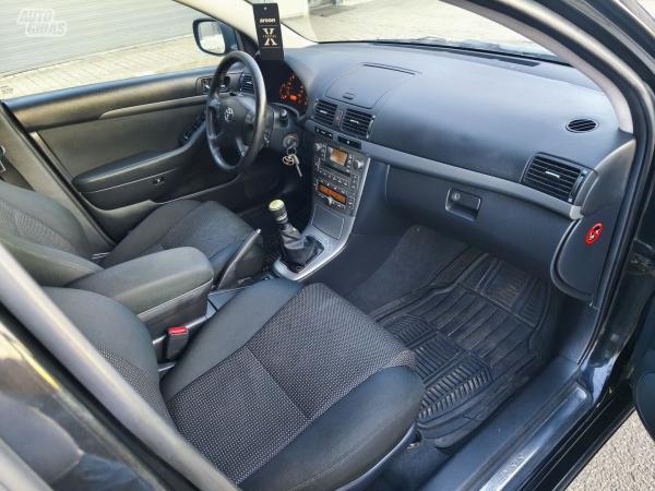 Melns Toyota Avensis 2006 Tauragė, ar dzinēja tilpumu 2.00 L un nobraukumu 302 tūkst. km par 1980 €, foto 10 vietnē AUTOMOTO.COM.LV