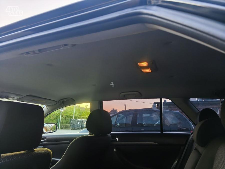 Black Toyota Avensis 2006 in Taurage, with an engine capacity of 2.00 L and mileage of 302 thousand km for 1980 €, photo 20 on AUTOMOTO.COM.LV