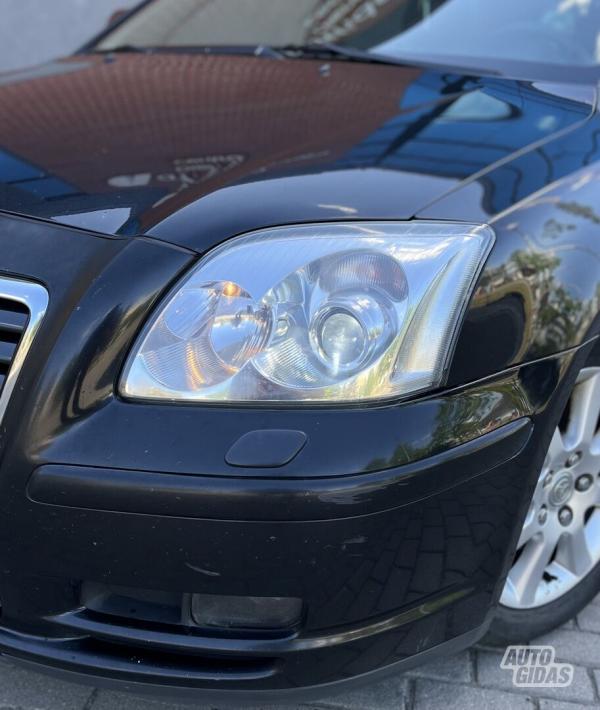 Black Toyota Avensis 2006 in Siauliai, with an engine capacity of 2.20 L and mileage of 326 thousand km for 1250 €, photo 4 on AUTOMOTO.COM.LV