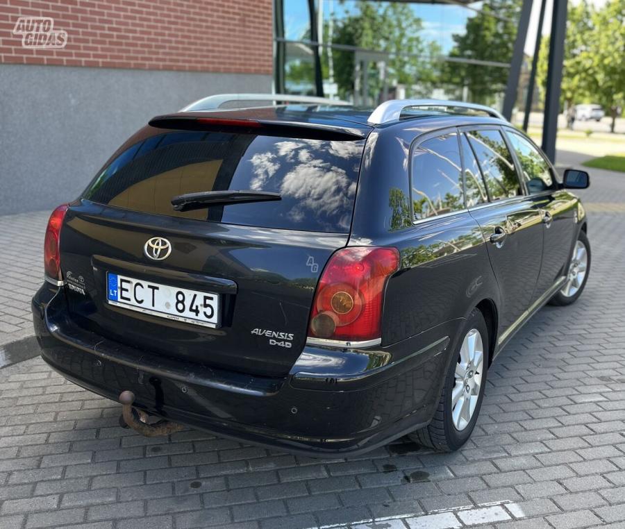 Black Toyota Avensis 2006 in Siauliai, with an engine capacity of 2.20 L and mileage of 326 thousand km for 1250 €, photo 8 on AUTOMOTO.COM.LV