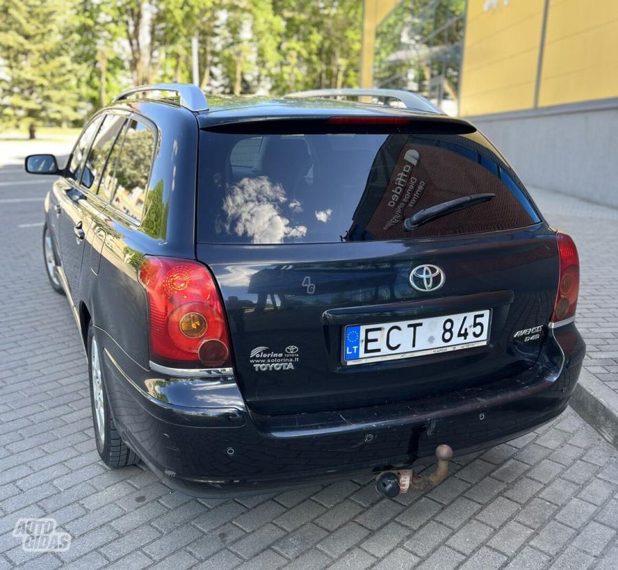 Black Toyota Avensis 2006 in Siauliai, with an engine capacity of 2.20 L and mileage of 326 thousand km for 1250 €, photo 9 on AUTOMOTO.COM.LV