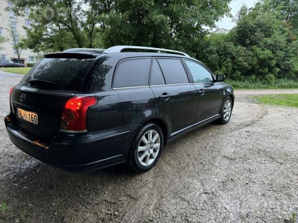 Black Toyota Avensis 2006 in Tukums, with an engine capacity of 2.20 L and mileage of 434 thousand km for 650 €, photo 2 on AUTOMOTO.COM.LV