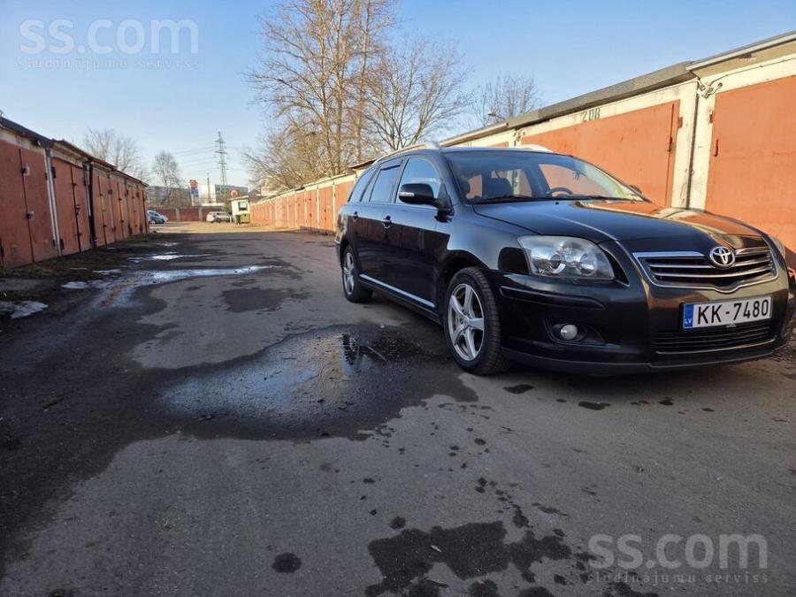 Черный Тойота Авенсис 2006 в Рига, объемом двигателя 2.20 л и пробегом 314 тыс. км за 1800 €, фото 3 на AUTOMOTO.COM.LV