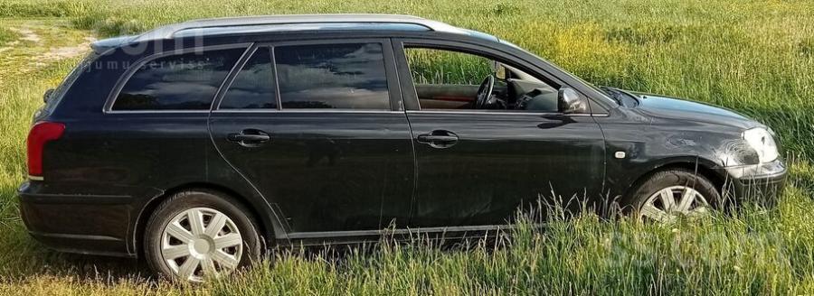 Melns Toyota Avensis 2006 Jelgava, ar dzinēja tilpumu 2.20 L un nobraukumu 375 tūkst. km par 2000 €, foto 3 vietnē AUTOMOTO.COM.LV