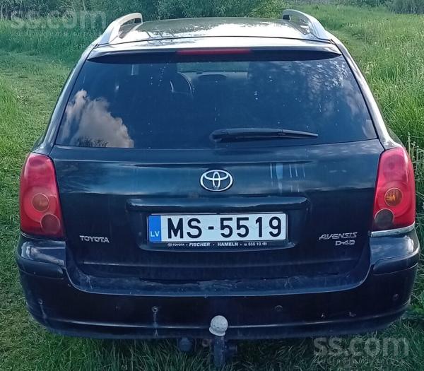Черный Тойота Авенсис 2006 в Елгава, объемом двигателя 2.20 л и пробегом 375 тыс. км за 2000 €, фото 6 на AUTOMOTO.COM.LV
