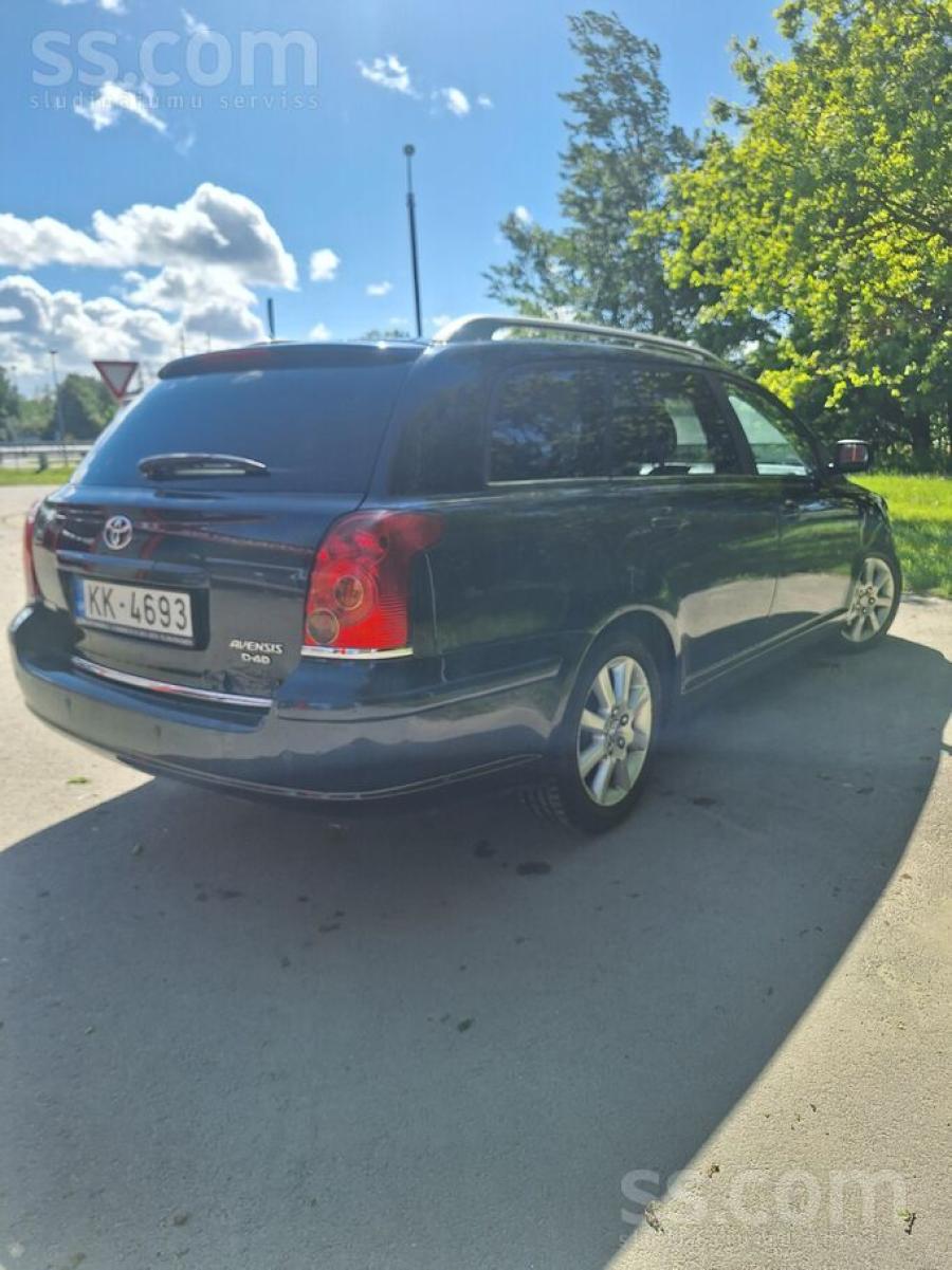 Melns Toyota Avensis 2006 Rīga, ar dzinēja tilpumu 2.20 L un nobraukumu 332 tūkst. km par 1500 €, foto 4 vietnē AUTOMOTO.COM.LV