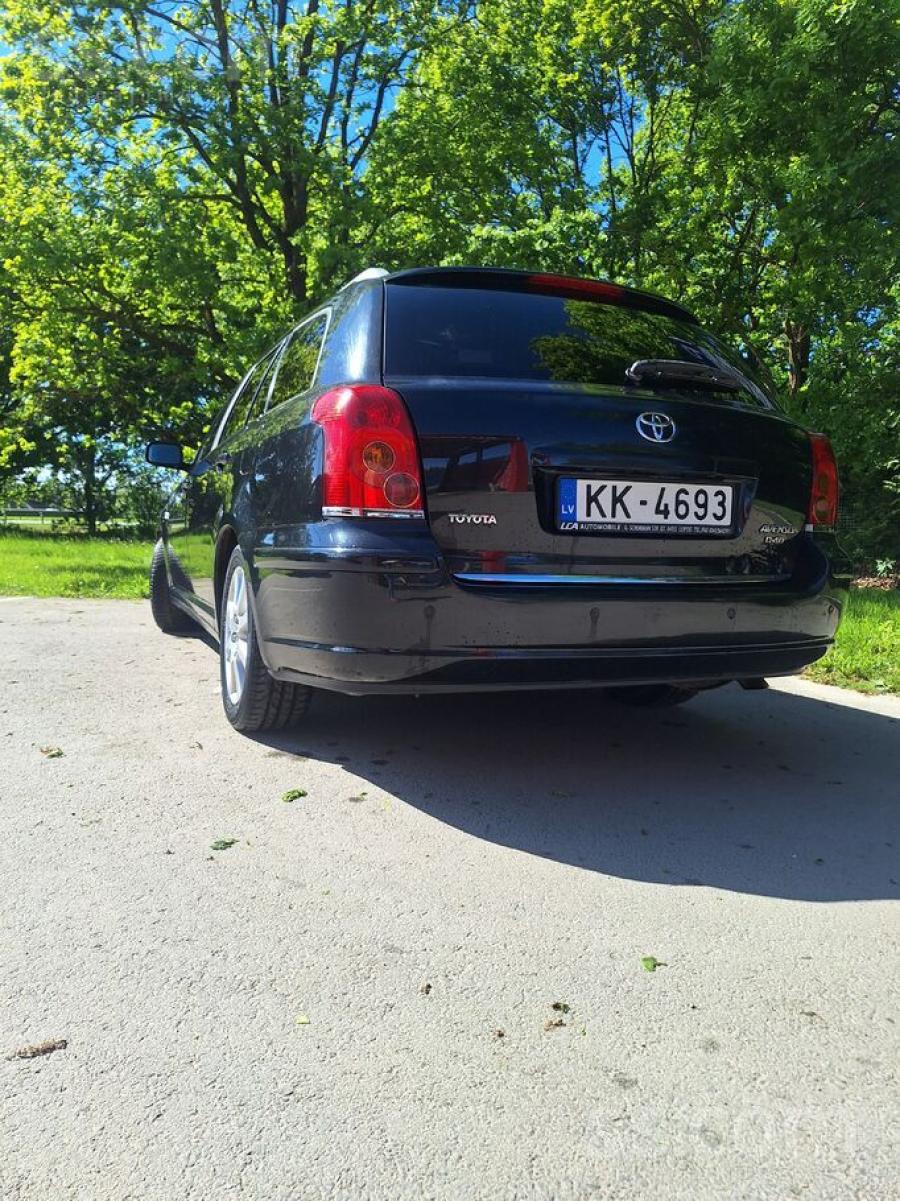 Melns Toyota Avensis 2006 Rīga, ar dzinēja tilpumu 2.20 L un nobraukumu 332 tūkst. km par 1500 €, foto 9 vietnē AUTOMOTO.COM.LV