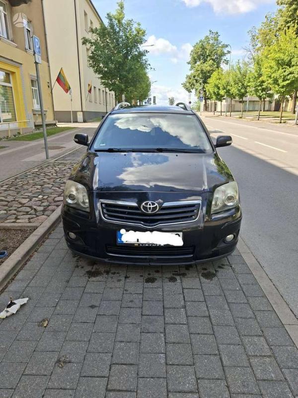 Black Toyota Avensis 2006 in Siauliai, with an engine capacity of 2.00 L and mileage of 324 thousand km for 1950 €, photo 2 on AUTOMOTO.COM.LV