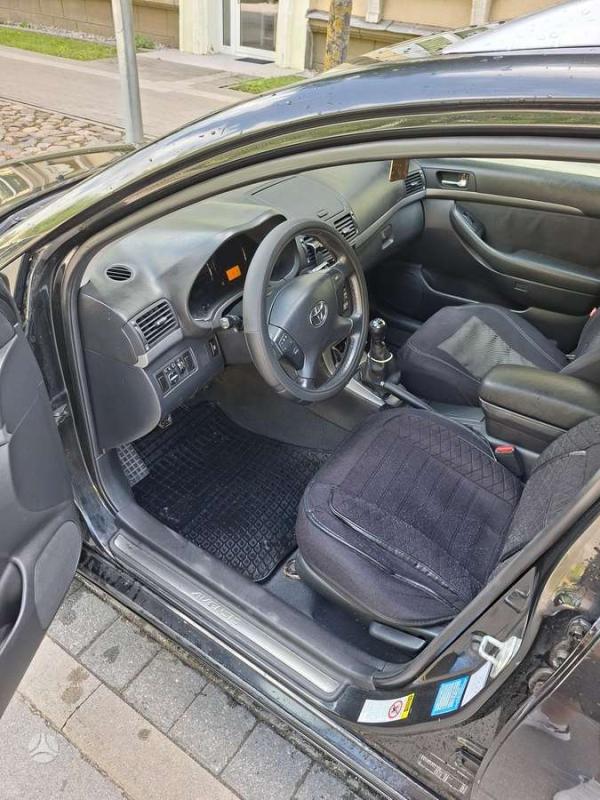 Black Toyota Avensis 2006 in Siauliai, with an engine capacity of 2.00 L and mileage of 324 thousand km for 1950 €, photo 9 on AUTOMOTO.COM.LV