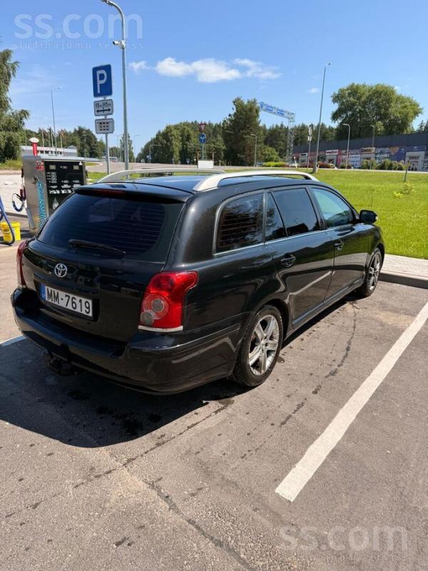 Melns Toyota Avensis 2006 Daugavpils, ar dzinēja tilpumu 2.00 L un nobraukumu 254 tūkst. km par 2500 €, foto 5 vietnē AUTOMOTO.COM.LV