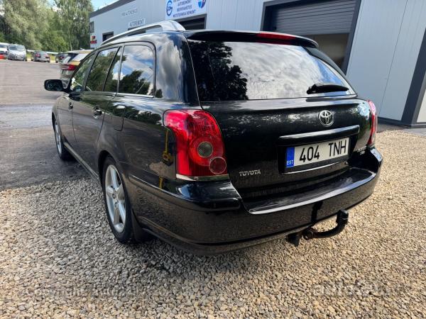Черный Тойота Авенсис 2006 в Выру, объемом двигателя 2.20 л и пробегом 252 тыс. км за 2490 €, фото 3 на AUTOMOTO.COM.LV