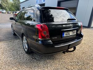 Черный Тойота Авенсис 2006 в Выру, объемом двигателя 2.20 л и пробегом 252 тыс. км за 2490 €, фото 4 на AUTOMOTO.COM.LV