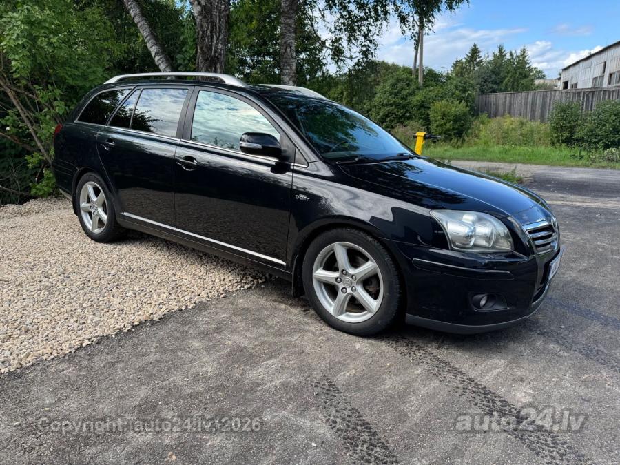 Черный Тойота Авенсис 2006 в Выру, объемом двигателя 2.20 л и пробегом 252 тыс. км за 2490 €, фото 5 на AUTOMOTO.COM.LV
