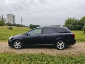 Black Toyota Avensis 2006 in Vilnius, with an engine capacity of 2.23 L and mileage of 398 thousand km for 900 €, photo 8 on AUTOMOTO.COM.LV