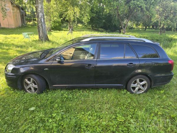 Melns Toyota Avensis 2006 Ogre, ar dzinēja tilpumu 2.20 L un nobraukumu 260 tūkst. km par 850 €, foto 1 vietnē AUTOMOTO.COM.LV