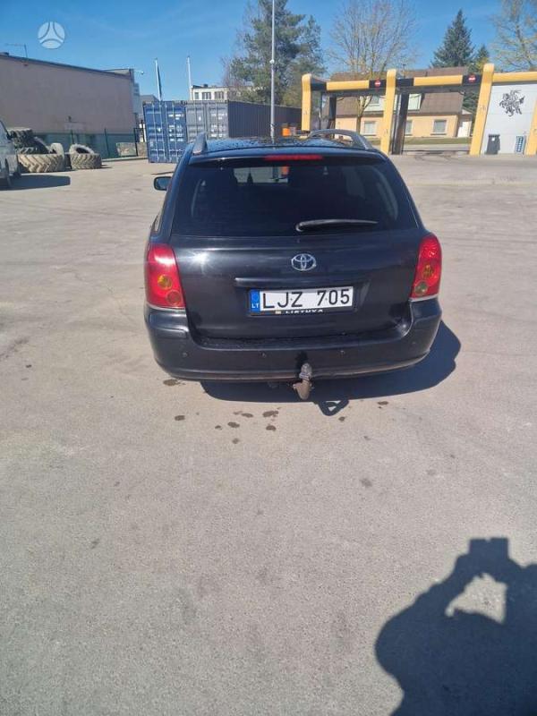 Black Toyota Avensis 2006 in Pakruojis, with an engine capacity of 2.23 L and mileage of 344 thousand km for 1850 €, photo 6 on AUTOMOTO.COM.LV