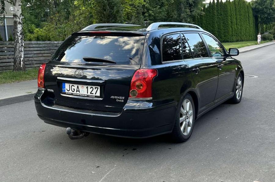 Melns Toyota Avensis 2006 Viļņa, ar dzinēja tilpumu 2.00 L un nobraukumu 300 tūkst. km par 950 €, foto 9 vietnē AUTOMOTO.COM.LV
