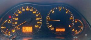 Melns Toyota Avensis 2006 Viļņa, ar dzinēja tilpumu 2.00 L un nobraukumu 300 tūkst. km par 950 €, foto 13 vietnē AUTOMOTO.COM.LV