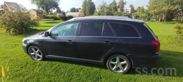 Черный Тойота Авенсис 2006 в Рига, объемом двигателя 2.20 л и пробегом 354 тыс. км за 2000 €, фото 3 на AUTOMOTO.COM.LV