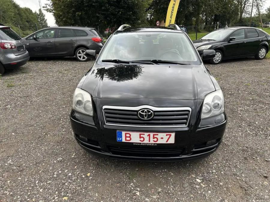 Black Toyota Avensis 2006 in Limbazi, with an engine capacity of 2.00 L and mileage of 216 thousand km for 2150 €, photo 3 on AUTOMOTO.COM.LV