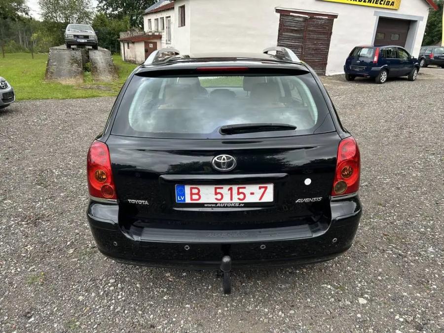 Black Toyota Avensis 2006 in Limbazi, with an engine capacity of 2.00 L and mileage of 216 thousand km for 2150 €, photo 6 on AUTOMOTO.COM.LV