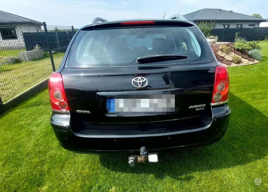 Melns Toyota Avensis 2006 Viļņa, ar dzinēja tilpumu 2.23 L un nobraukumu 397 tūkst. km par 2200 €, foto 3 vietnē AUTOMOTO.COM.LV