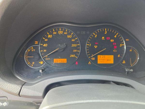Black Toyota Avensis 2006 in Vilnius, with an engine capacity of 2.23 L and mileage of 397 thousand km for 2200 €, photo 6 on AUTOMOTO.COM.LV