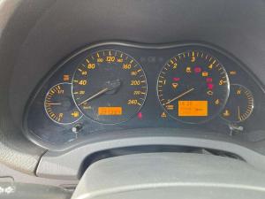 Melns Toyota Avensis 2006 Viļņa, ar dzinēja tilpumu 2.23 L un nobraukumu 397 tūkst. km par 2200 €, foto 6 vietnē AUTOMOTO.COM.LV