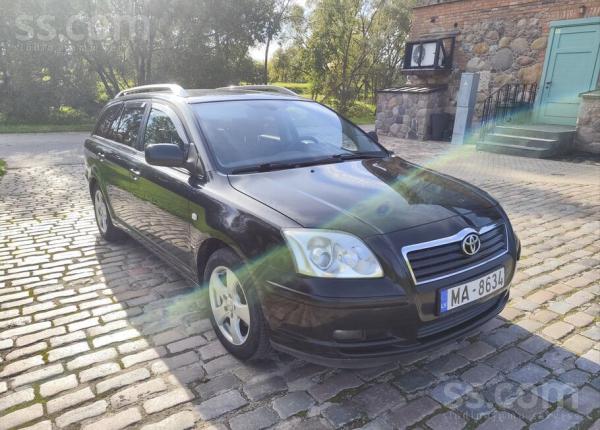 Black Toyota Avensis 2006 in Rezekne, with an engine capacity of 2.20 L and mileage of 291 thousand km for 2100 €, photo 3 on AUTOMOTO.COM.LV