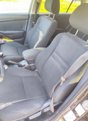 Melns Toyota Avensis 2006 Rēzekne, ar dzinēja tilpumu 2.20 L un nobraukumu 291 tūkst. km par 2100 €, foto 6 vietnē AUTOMOTO.COM.LV