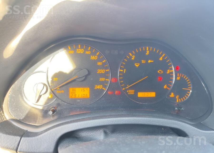 Melns Toyota Avensis 2006 Rēzekne, ar dzinēja tilpumu 2.20 L un nobraukumu 291 tūkst. km par 2100 €, foto 8 vietnē AUTOMOTO.COM.LV