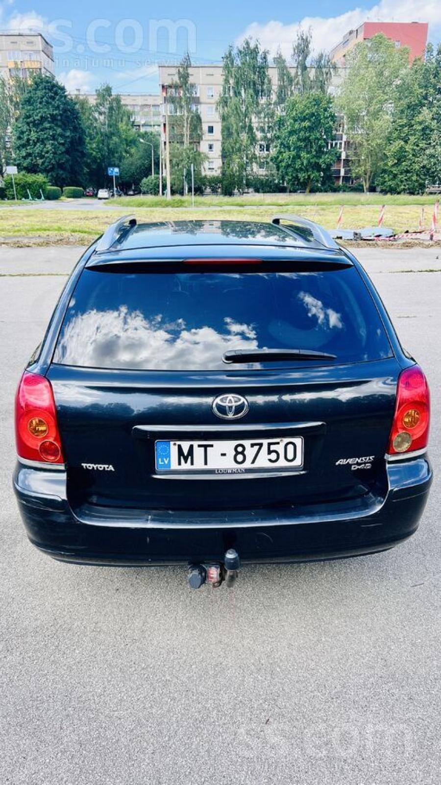 Black Toyota Avensis 2006 in Riga, with an engine capacity of 2.20 L and mileage of 310 thousand km for 1500 €, photo 11 on AUTOMOTO.COM.LV